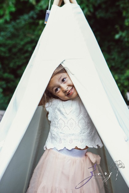 Teepee: Bohemian Family Photoshoot by Zorz Studios