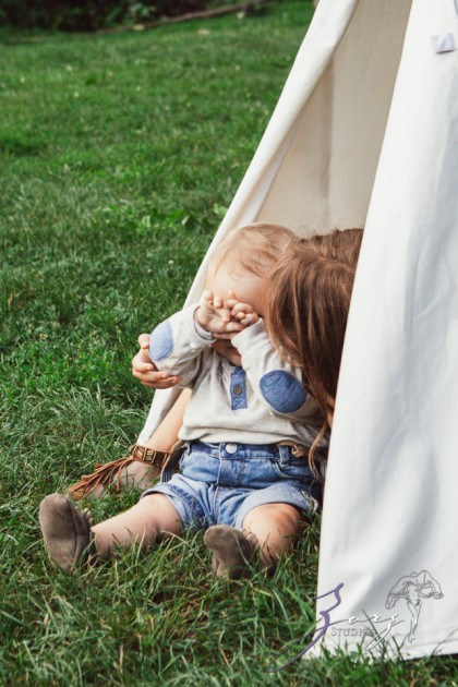 Teepee: Bohemian Family Photoshoot by Zorz Studios
