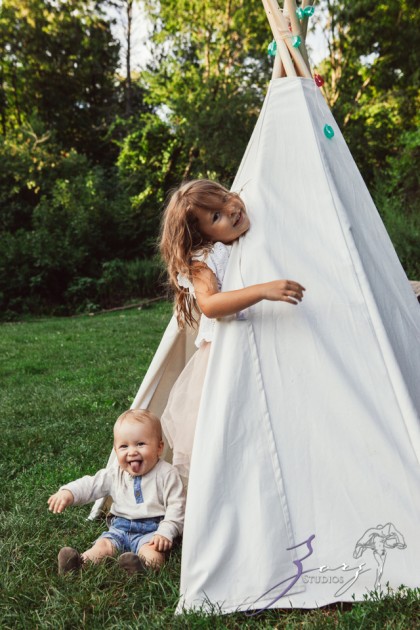 Teepee: Bohemian Family Photoshoot by Zorz Studios