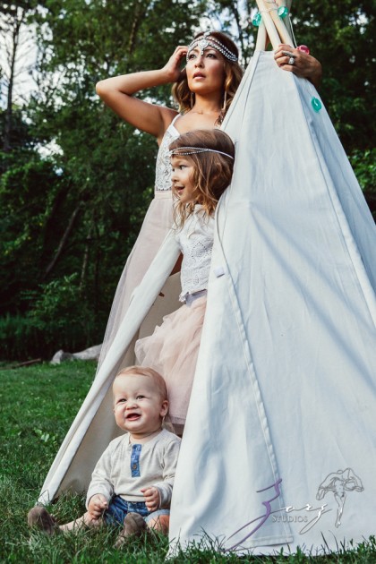 Teepee: Bohemian Family Photoshoot by Zorz Studios