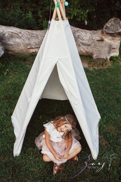 Teepee: Bohemian Family Photoshoot by Zorz Studios